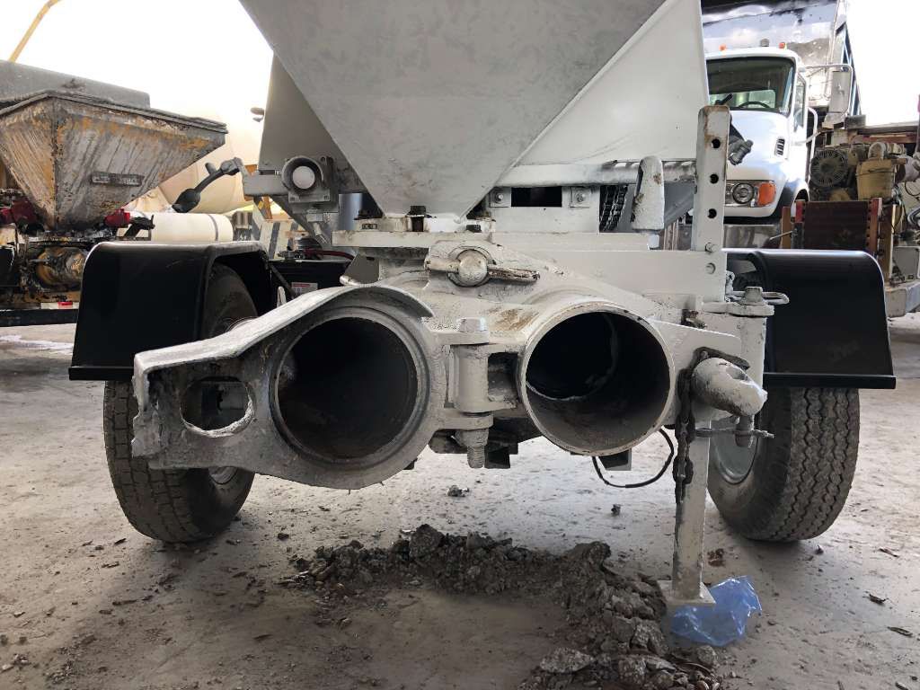 2006 SCHWING P88 CONCRETE PUMP