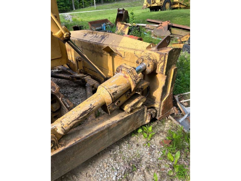 1981 CATERPILLAR D8H CRAWLER DOZER