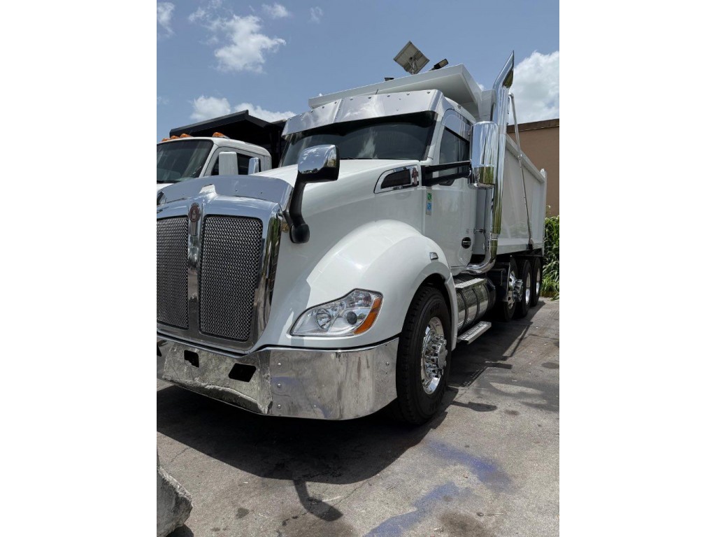 2018 KENWORTH T680 DUMP TRUCK