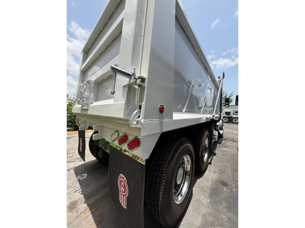 2018 KENWORTH T680 DUMP TRUCK