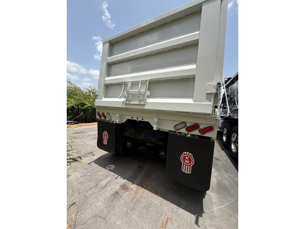 2018 KENWORTH T680 DUMP TRUCK