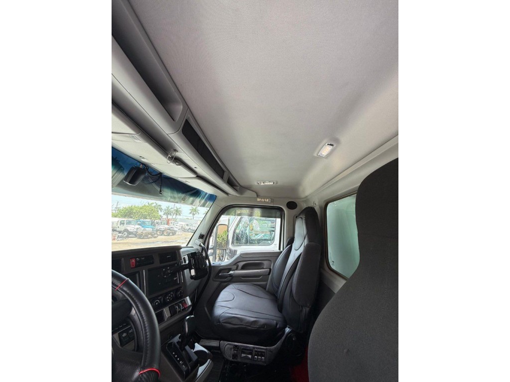 2018 KENWORTH T680 DUMP TRUCK