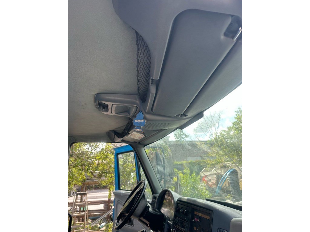 2004 INTERNATIONAL WORKSTAR 7300 TRUCK